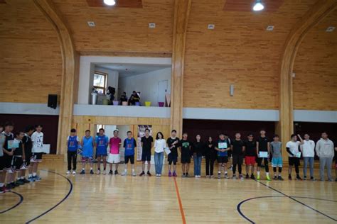 Үй Цай сургуулийн төгсөгчдийн дунд “Нөхөрсөг нэг өдөр” сагсан бөмбөг ийн тэмцээн явагдлаа Ui