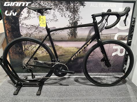 Giant Contend Ar 1 Used In L Buycycle