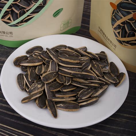 一天吃100g瓜子一天吃100克瓜子多吗每天吃一点瓜子大山谷图库