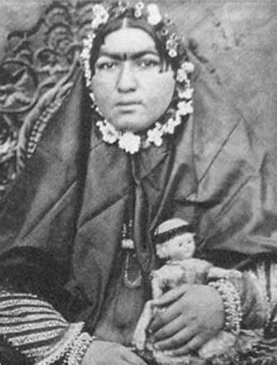 دلیل علاقه ناصر الدین شاه به زنان سیبیل دار لو رفت عکس سلام نو