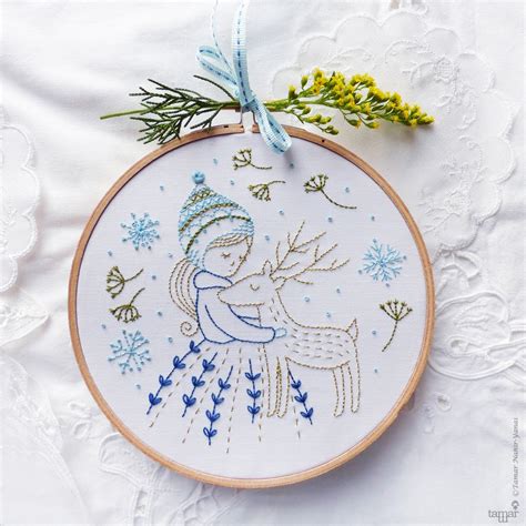 Golden Deer 6 Embroidery Kit Tamar Nahir Yanai