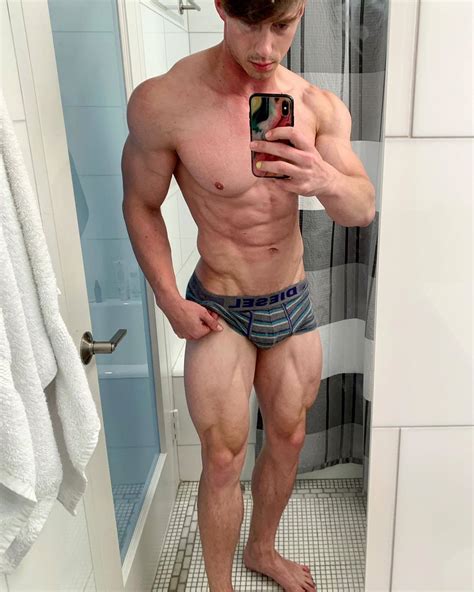 Tyson Dayleys Feet