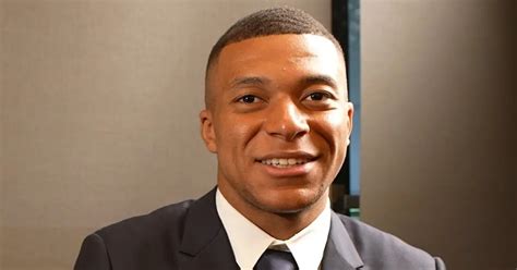 Mbappe I Will Still Shake Hands With Psg President I Wont Spit On My Hands Before Shaking