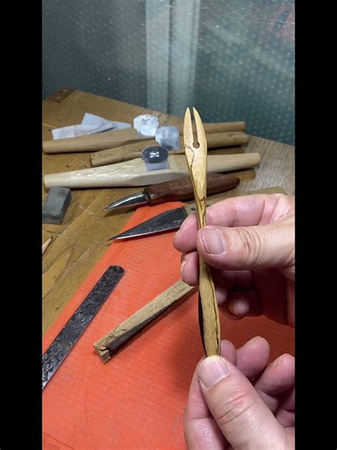 먹감나무 쪼가리로 만든 나무포크 Youtube