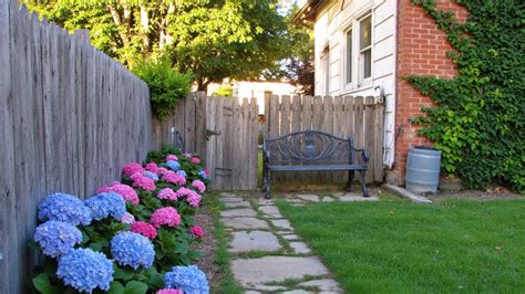 20 Gorgeous Side Of House Ideas For Instant Curb Appeal