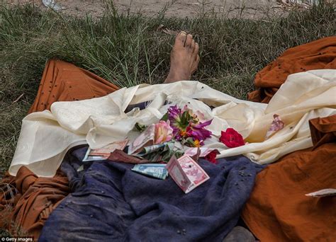 Death Toll From Nepal S Earthquake Rises To 2 500 Freeones Forum