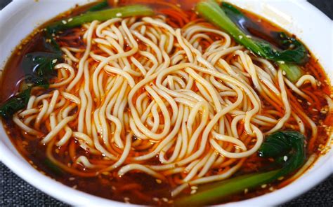 面条这样做太好吃了，连吃7天都不腻，一次做一大碗都不够吃 哔哩哔哩