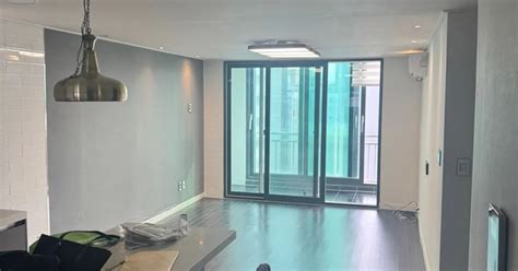 친절하고 꼼꼼하며 약속 시간마저 잘 지켜주신 작업팀장님 덕분에 무사히 시간 맞춰 이사할 수 있었습니다 번창하세요😉 숨고 숨은고수