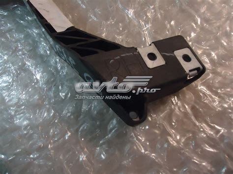 A1666263731 Mercedes Soporte Deparachoques Delantero Derecho