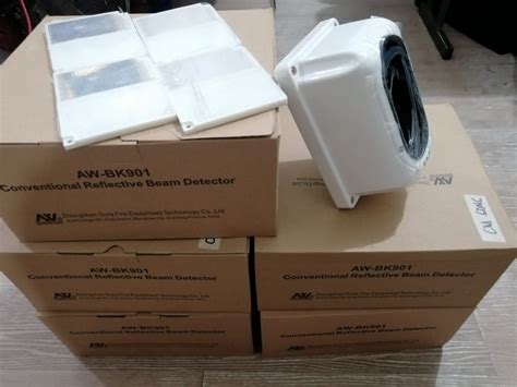Conventional Reflective Beam Detector Has A Built In Laser Beam Pointer And Digital Guide Conventional Reflective Beam Detector Has A Built In Laser Beam Pointer And Digital Guide