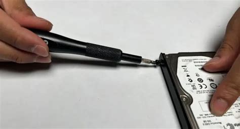 Step By Step Guide To Installing A Hard Drive Tech2Geek