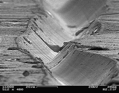 Incredible Photos Of Record Grooves Under An Electron Microscope The Vinyl Factory