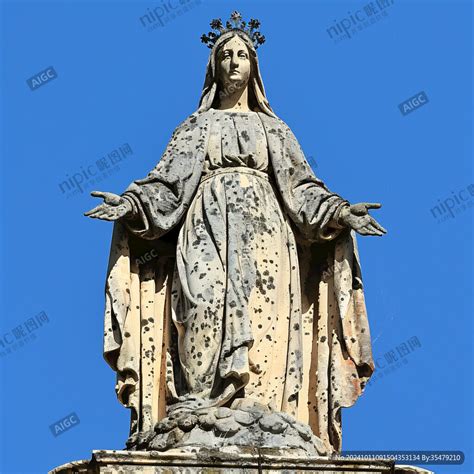 Ai创作图玛利亚塑像 国外女神雕像 姜嫄圣母雕塑 西圣母雕像 欧洲修女雕塑 天后圣母像 圣母玛利亚塑像 姜嫄圣母塑像 高清女神塑像 玛利亚雕像