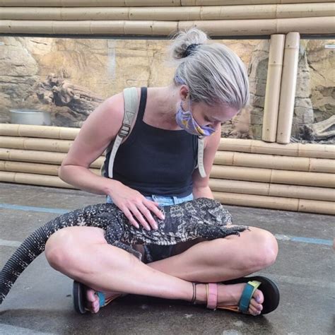 Elyse Janes Feet