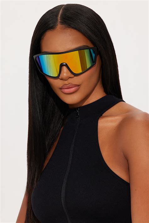 Re Adjusting My Speed Shield Sunglasses Black Fashion Nova