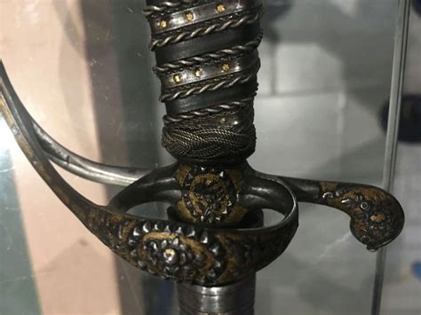 Epee De Cour