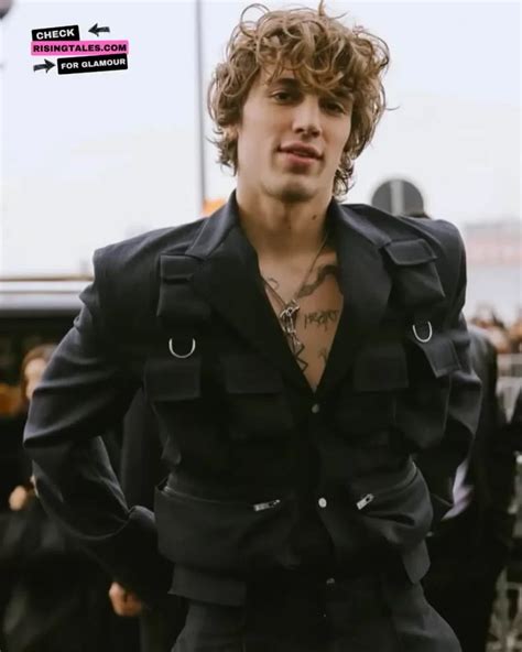 Vinnie Hacker Biography Age Height Girlfriend Net Worth Career