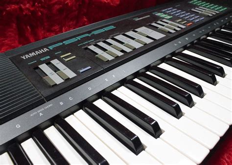 Yamaha Music Keyboard