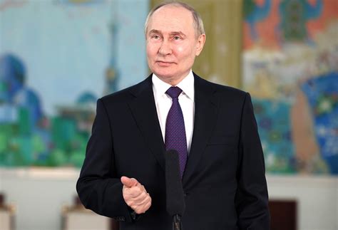 Путин поздравил президента Вьетнама с избранием на пост генсека ЦК