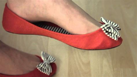 Red Flats Toe Cleavage Youtube
