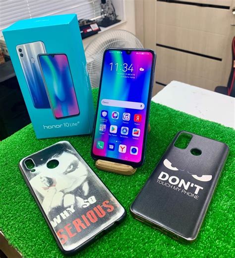 Создать мем "силиконовый чехол на honor 10, телефон honor 10 lite ...