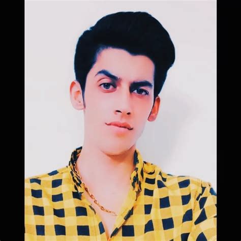 ‎مهدی رزمجو🥀‎ mahdi 3 razmjoo threads say more