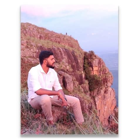 🎭 Harib 🎭 Haridevvv • Threads Say More