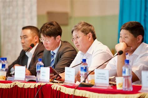 ҮНДСЭН ХУУЛЬД НЭМЭЛТ ӨӨРЧЛӨЛТ ОРУУЛАХ ТАЛААРХИ ХЭЛЭЛЦҮҮЛЭГ БОЛЛОО