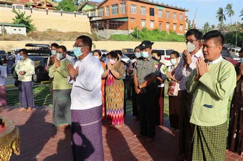 မွန်ပြည်နယ်စီမံအုပ်ချုပ်ရေးကောင်စီဥက္ကဋ္ဌ ကဆုန်လပြည့်နေ့ ညောင်ရေသွန်းလောင်းပွဲ အခမ်းအနားသို့တက