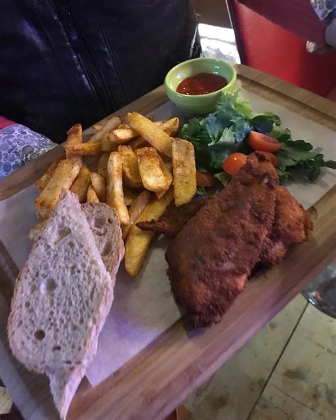 Dadya Bak Bu Da Schnitzel Türkçeye Okunduğu Gibi Geçmiş Şnitzel Veya şinitzel Almanca