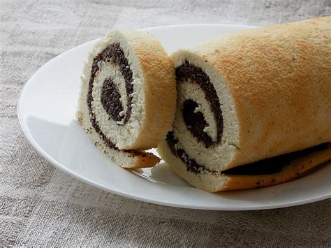 Рулет с маком – 7 вкусных рецептов