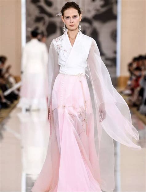 Heaven Gaia Fashion Fashion Show Fashion Design