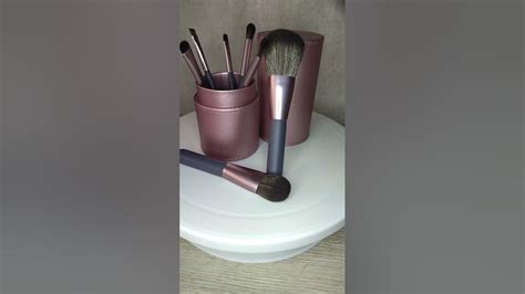 Набор кистей для макияжа в тубусе Youtube