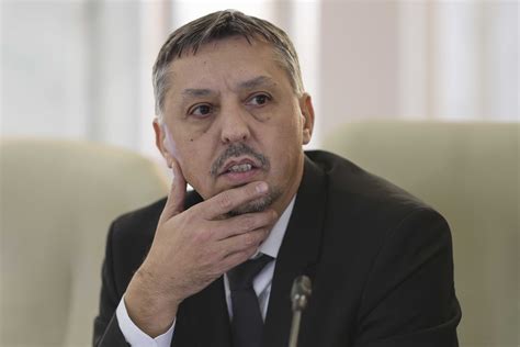 Daniel David Ministrul Educației S A Suspendat Din Poziția De Rector Al Universității Babeș