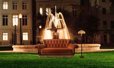 Friends Sofa In Edinburgh Today Friends Tv Show Couch To Do In Las