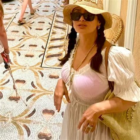 Bulldog Faced Salma Hayeks Got Old Lady Tits Of The Day