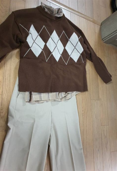 잡담 내일 출발할 때 입을 옷 골라줘 인스티즈instiz 일상 카테고리