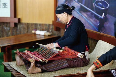 Traditional Chinese Weaving
