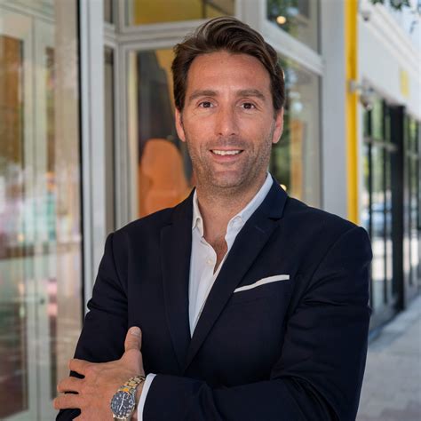 Akoya Agent 1 Compass Real Estate Agent Compass