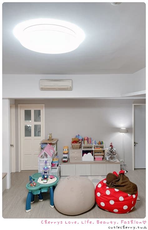 照明｜wiz 智慧 Led 吸頂燈（星鑽版）× 飛利浦 Halo 氛圍落地燈，多元調控智慧照明，輕鬆打造生活儀式感♥ 翠蕊 Cutiecherry