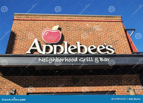 Applebees Bar And Grill Restuarant Building Corner View Editorial Image