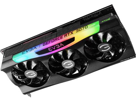 Множество огромных GeForce RTX 3070 от разных производителей. Карта ...