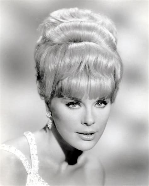 1000 Images About 60s Era Makeup And Hair Looks On Pinterest Joan