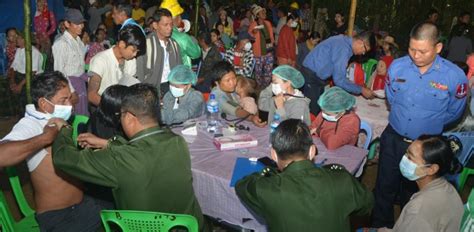 တပ်မတော်မြစ်တွင်းသွား ဆေးရုံရေယာဉ် ရွှေပုဇွန် နှင့် မြစ်ရေယာဉ် စကု ဝ