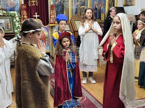 Деца и родители изпълниха църквата в пловдивското село Белащица по