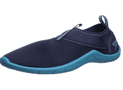 15 Best Shoes For Walking In Sand 2022 Review