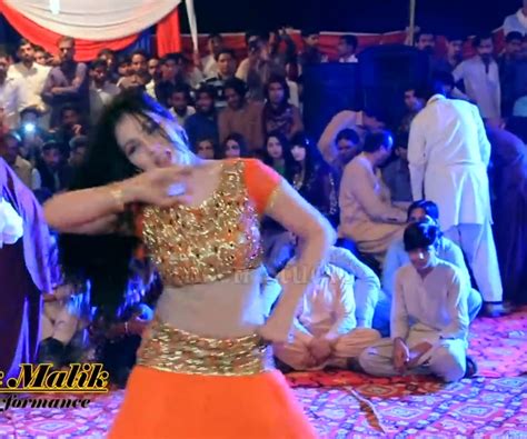 Teri Aakhya Ka Yo Kajal Pakistani Girl Dance Performance Teri