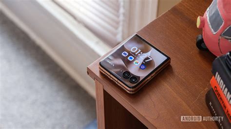 Motorola Razr Ultra Comes With Storage Upgrade And Smartwatch Android