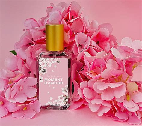 벚꽃이 피는 계절 잊고 싶지 않은 기억 사랑에 빠진 순간 텀블벅 크리에이터를 위한 크라우드펀딩