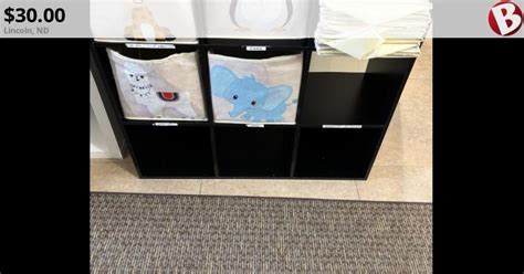 9 Cubby Storage Shelf With Cubbies This Shelf Is Dark Brown And Has Some Scuffs Lincoln Nd